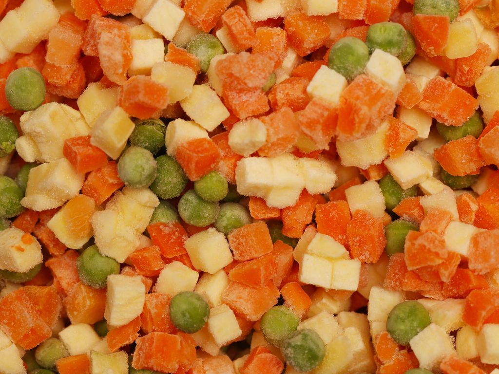 Frozen Fruit & Vegetable Sorting | Carrots, Peas & Corn I Bühler Group
