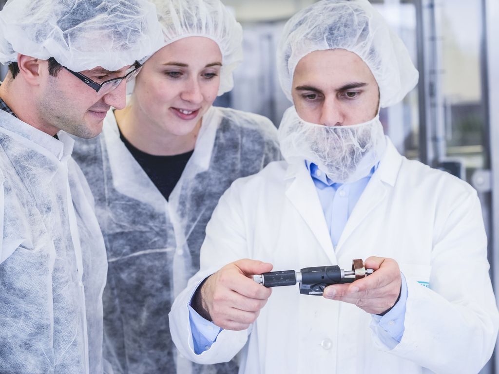 Moulding operator training